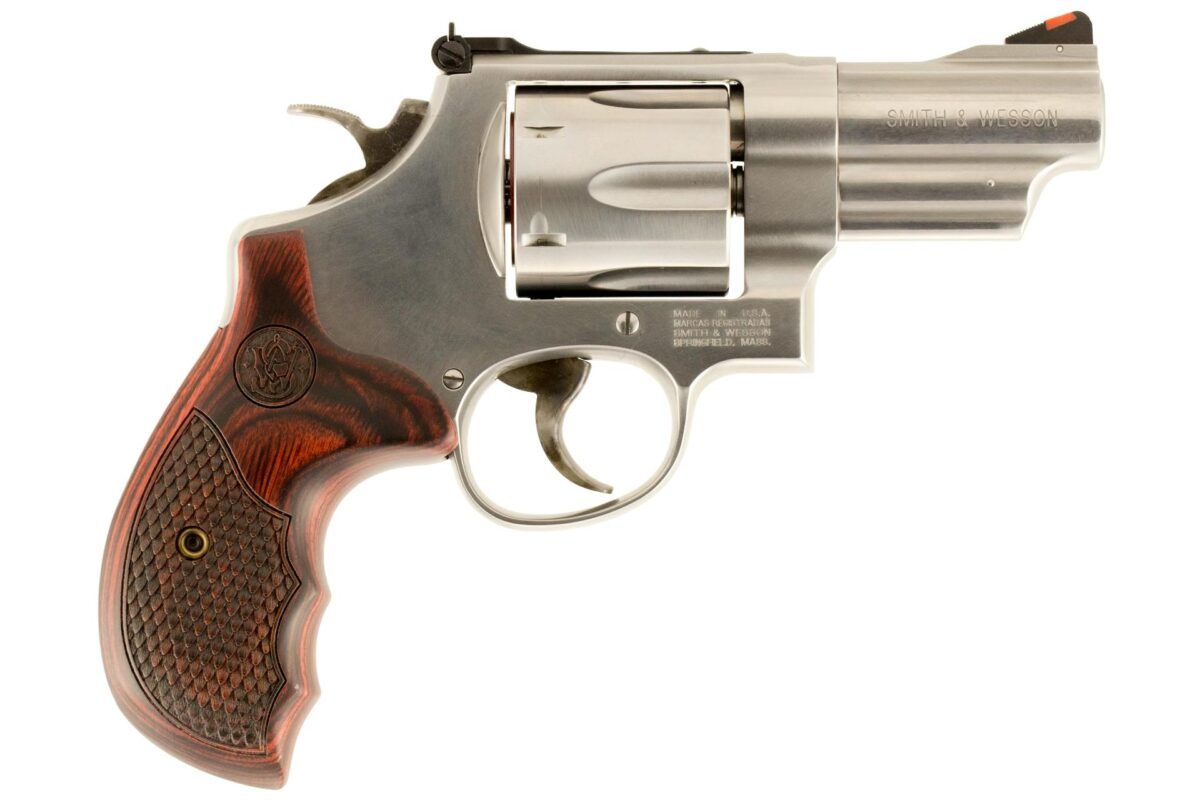- Smith & Wesson 150715 Model 629 Deluxe 3" 44 Mag 6rd Compact Revolver ...